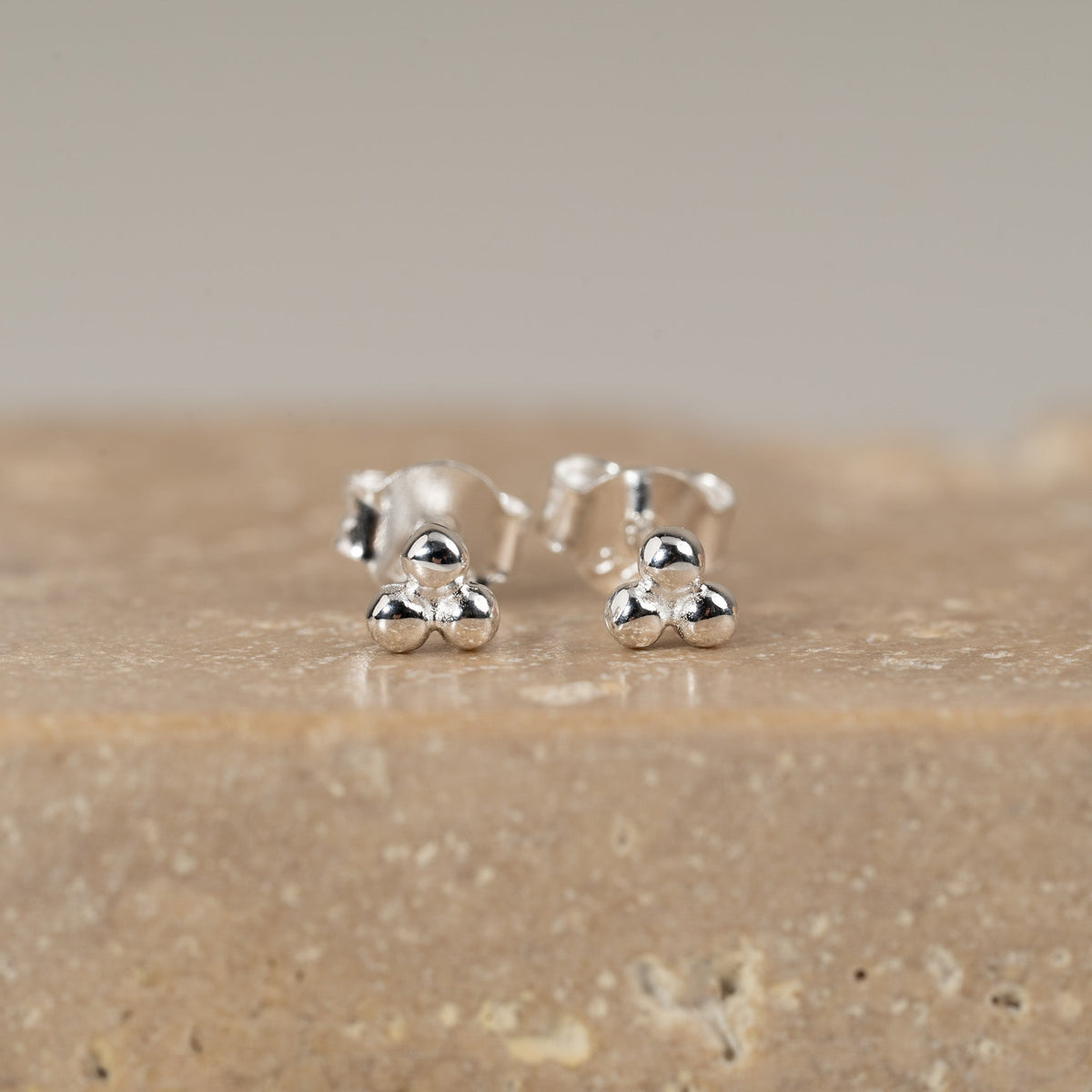 TRIA DOT SILVER EARRING – Sisi Copenhagen