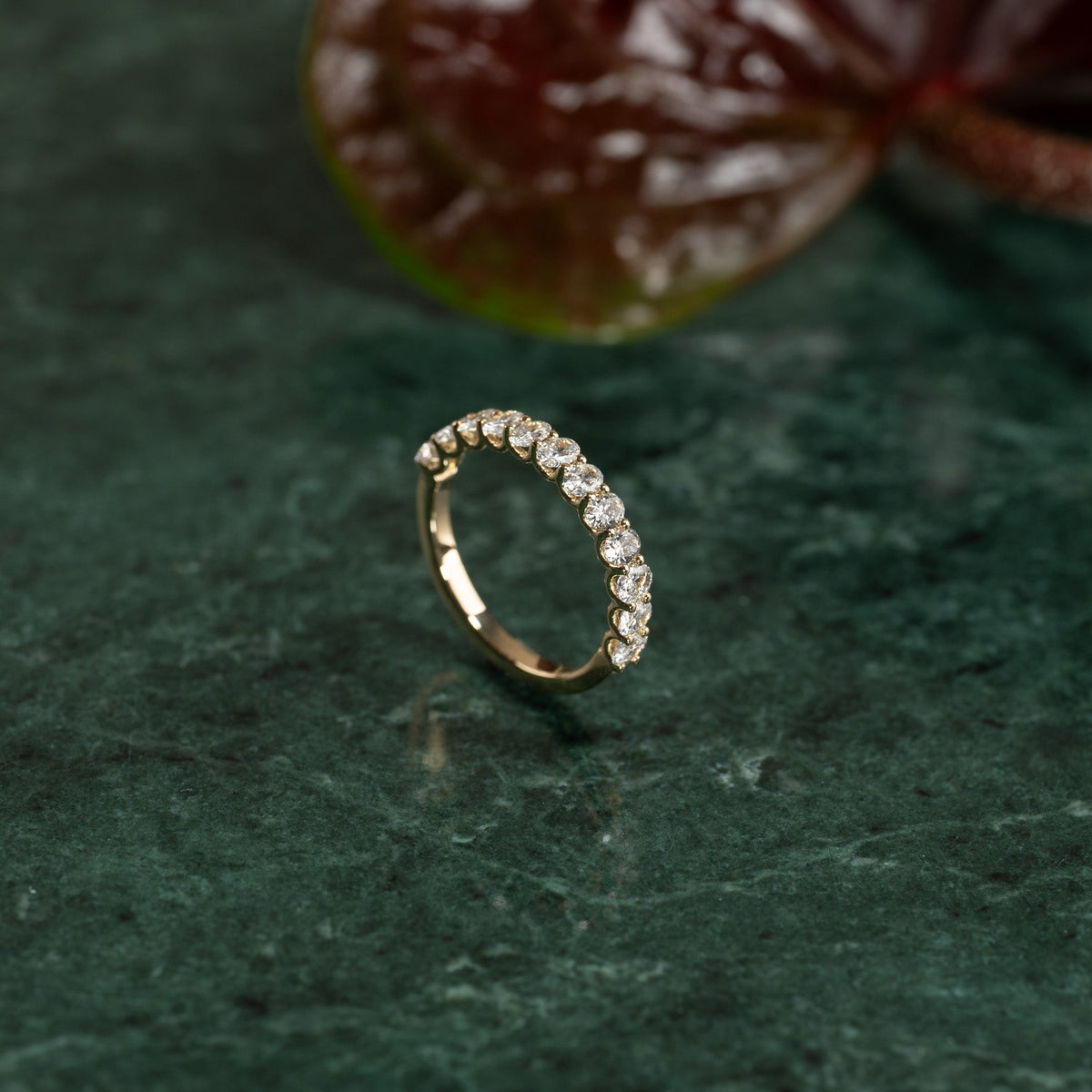 OVAL-CUT HALF-ALLIANCE DIAMOND RING - 1.0ct - YG – Sisi Copenhagen